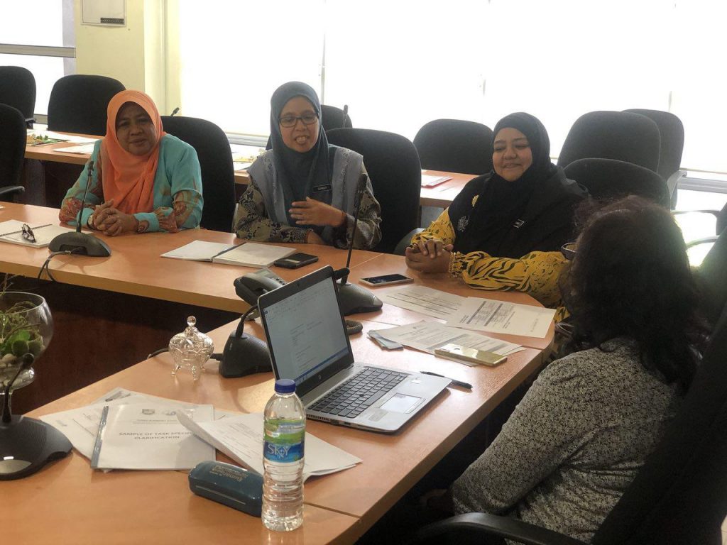 Taklimat Polisi Penggunaan Ipad/ Peranti – Kolej Tunku Kurshiah